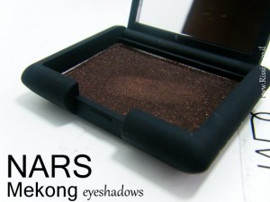 דברים טובים באים באריזות (שחורות) קטנות – ריסים ורסיסים